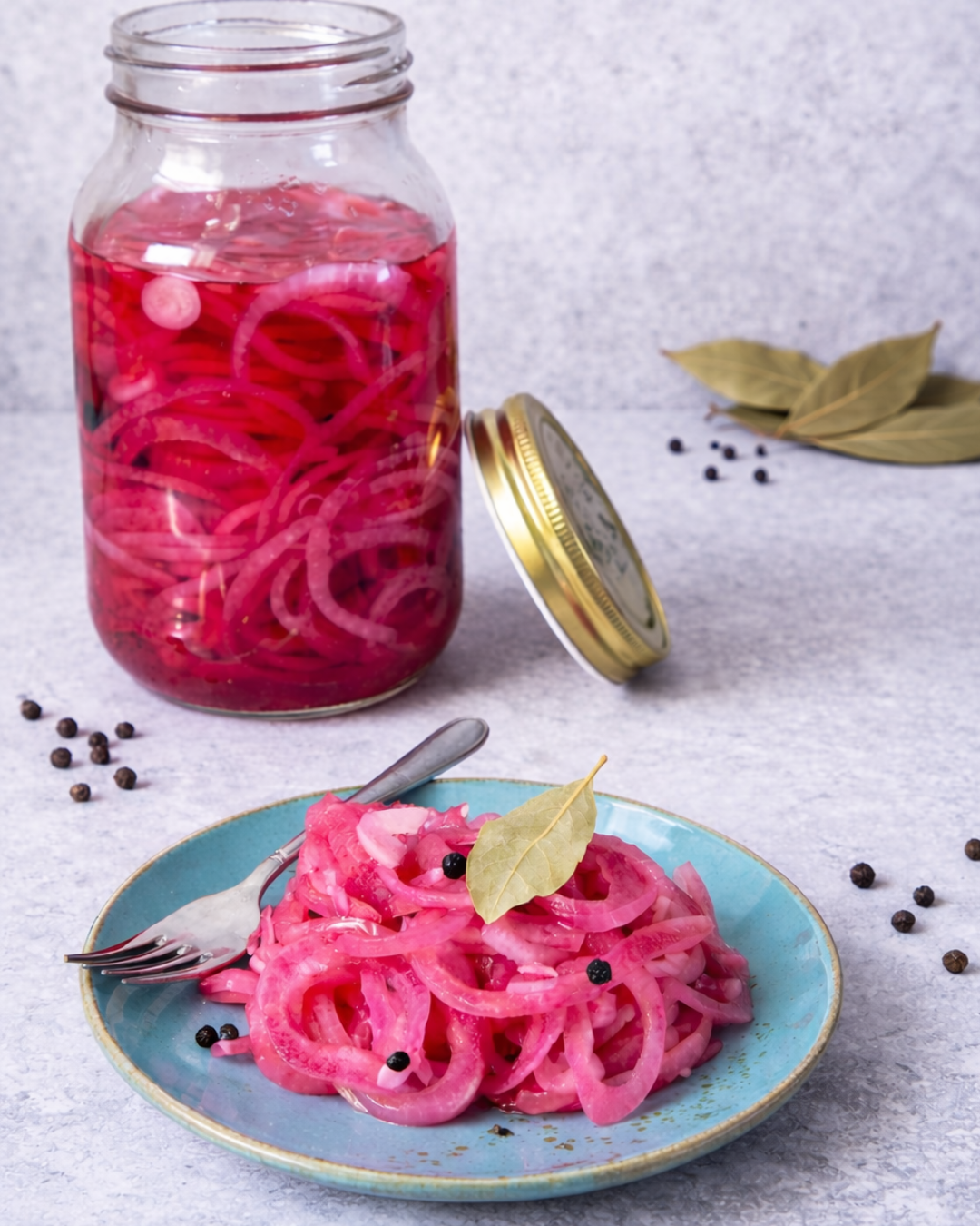 Savanyított lilahagyma recept: az 5 perces savanyúság, amiért hálás ...